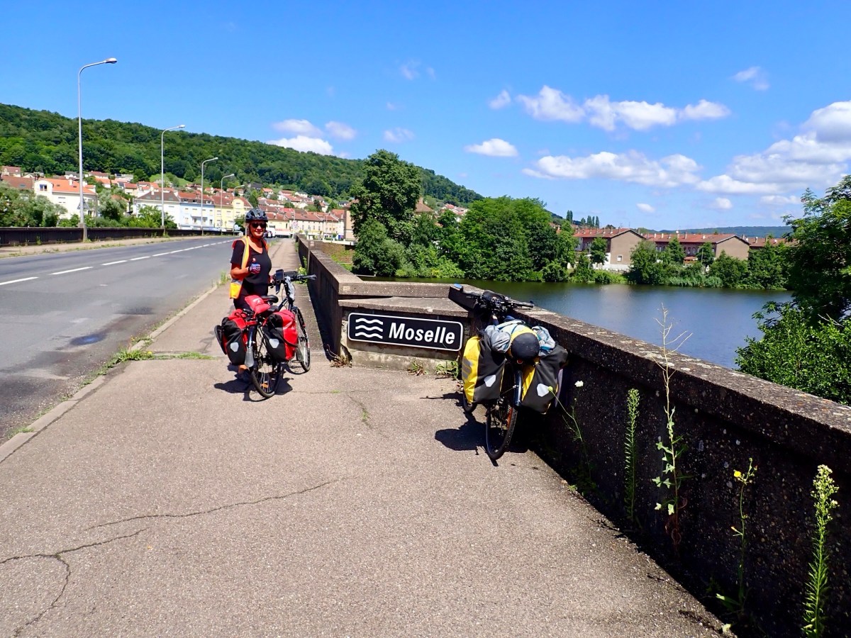 The La Voie Bleue ( The Blue Way ) – Cycle Touring Australia and Beyond